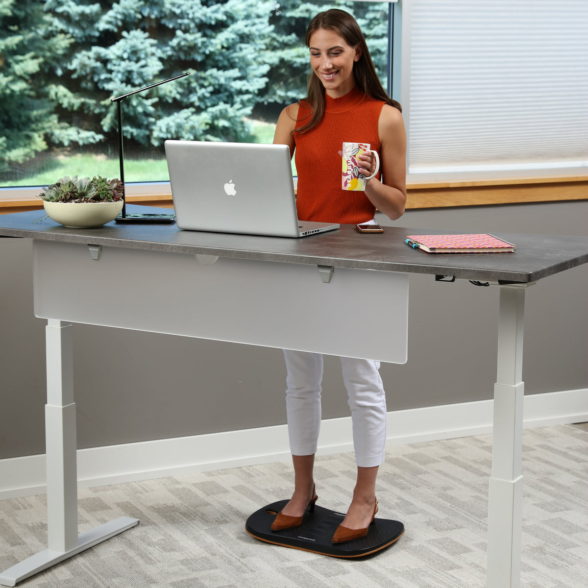 Adjustable Height Desks – Howard Miller